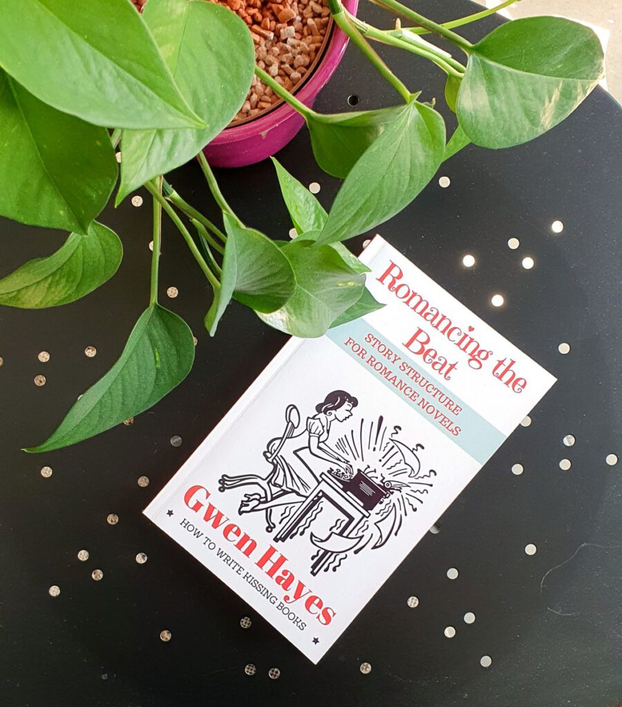 Gwen Hayes, Romancing the Beat - STEPHANIE MÜLLER ~ Autorin